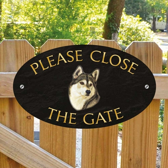 JAF Graphics. Husky Close the gate sign
