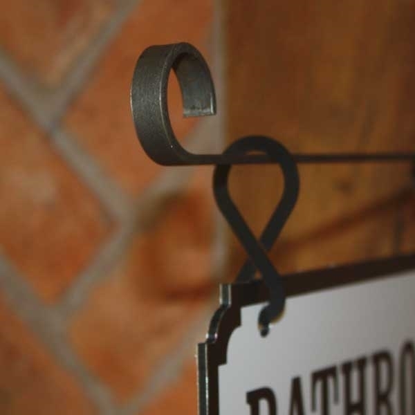 JAF Graphics. Personalised vintage hanging sign