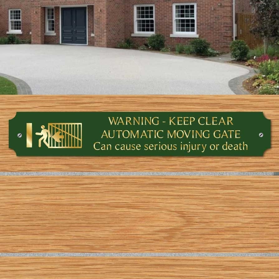 JAF Graphics. Keep Clear Automatic Gate Warning Sign