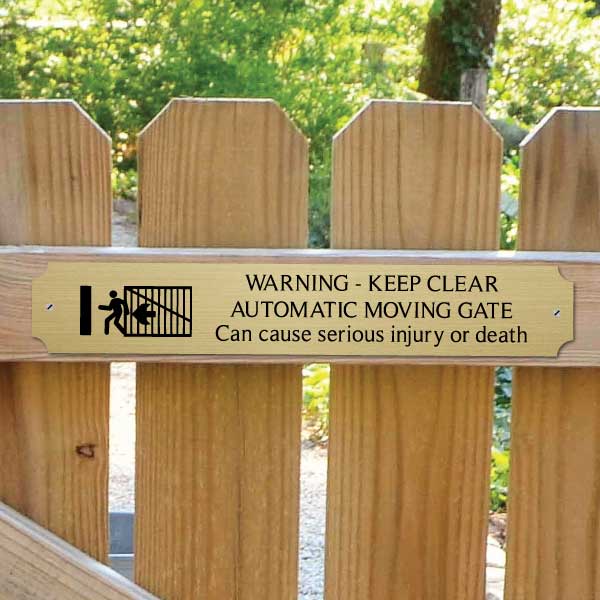 JAF Graphics. Keep Clear Automatic Gate Warning Sign